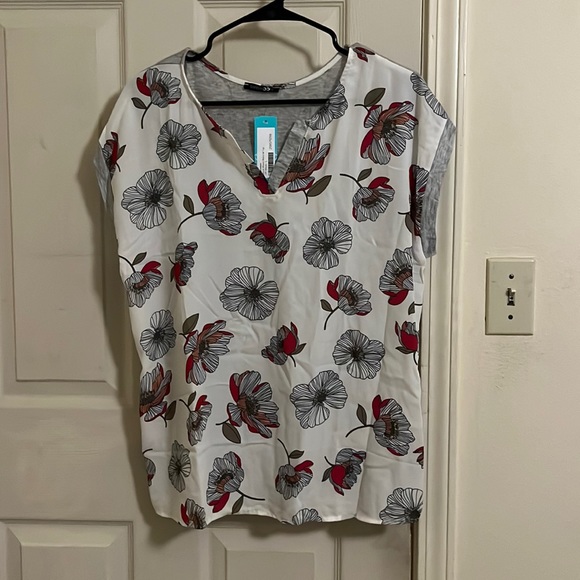 Papermoon | Tops | Offwhite Papermoon Top Large | Poshmark